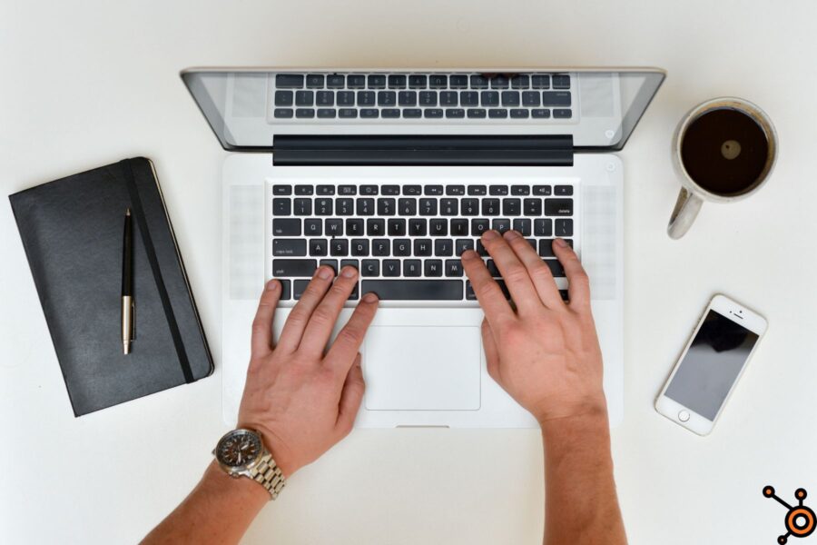 How to Add HubSpot Extension to Outlook in 4 Easy Steps